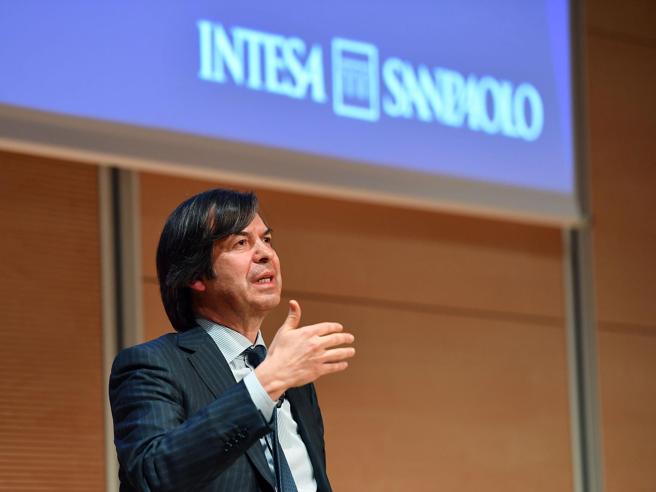 Intesa Sanpaolo alza l’asticella: utili in crescita e 50 miliardi agli ...